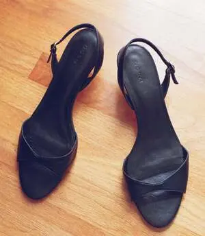 DÔEN Bette Slingback Sandal