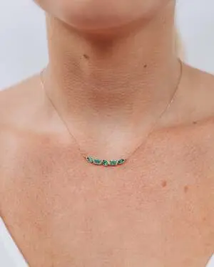 Anzie Emerald Mélia Linea Bar Necklace