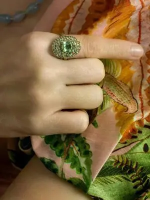 LEIGH MAXWELL Green Tourmaline And Sapphire Shield Ring - Gold