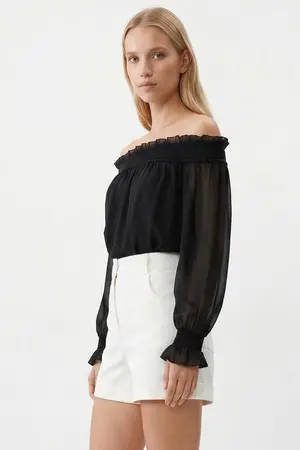 EXQUISE Pocketed Button Front Denim Shorts