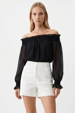 EXQUISE Pocketed Button Front Denim Shorts