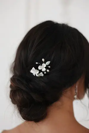 UNTAMED PETALS Ceramic Flower Hair Pin With Pearl And Crystal Detailing