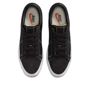 Nike Blazy Sneakers