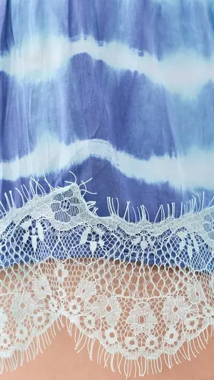 CIAO CIAO VACATION Tie-dye Lace Trim Shorts