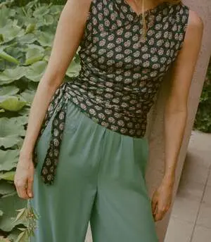 DÔEN Yaria Pant In Silk Georgette With Lace Detail - Malachite