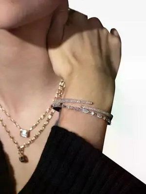 Kwiat 18k Yellow Diamond Pavé Crossover Bangle