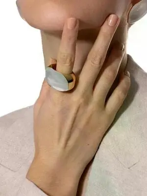 Vhernier Aladino Ring With Rock Crystal And Mother Of Pearl
