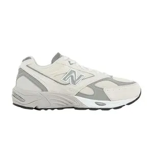 NEW BALANCE 880r Athletic Sneakers - White