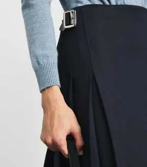 Johnstons Of Elgin X Le Kilt Wool-cashmere Pleated Midi Skirt - Navy