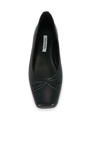 Steve Madden Eleve Flat With Bow Detailing