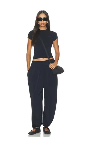 NIKESKIMS Stretch Knit Crop Crew In Black