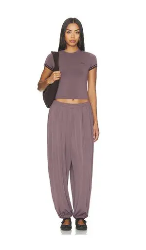 NIKESKIMS Stretch Knit Crop Crew In Taupe