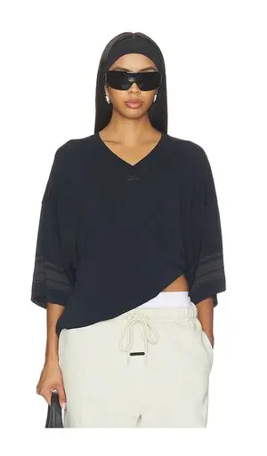 NIKESKIMS Stretch Knit V-neck Top
