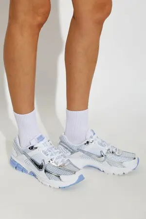 Nike Zoom Vomero Chrome" Sports Shoes - White