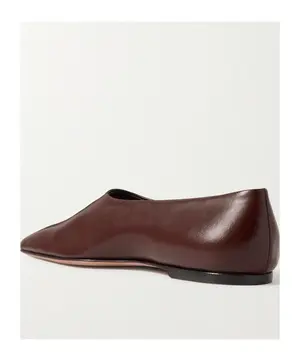 NEOUS Square-toe Ballet Flats