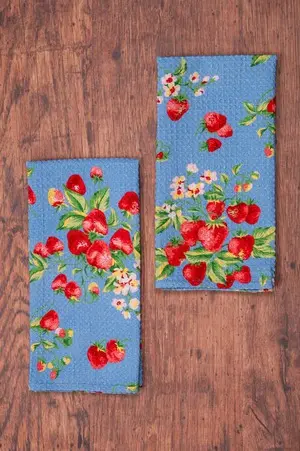 MODERN PRAIRIE Strawberry Magic Tea Towels