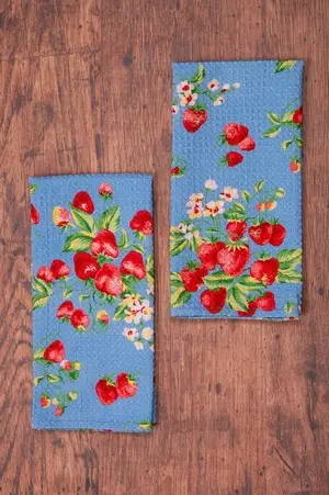MODERN PRAIRIE Strawberry Magic Tea Towels