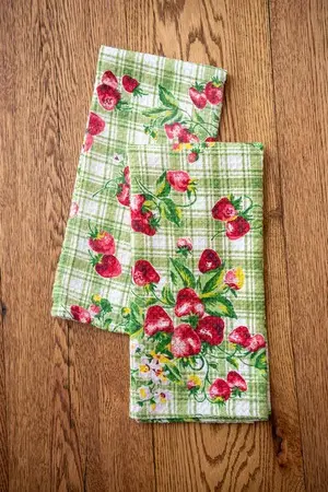MODERN PRAIRIE Strawberry Gingham Tea Towels