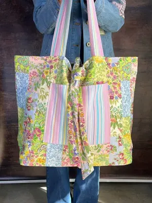 MODERN PRAIRIE Garden Collage Patchwork Market Tote Bag