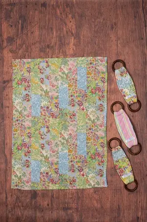 MODERN PRAIRIE Garden Collage Patchwork Tea Towel + Set Of 3 Wooden Loop Hangers