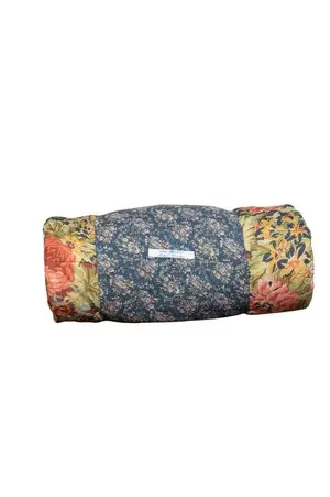 MODERN PRAIRIE Eternal Rose Throw - Navy