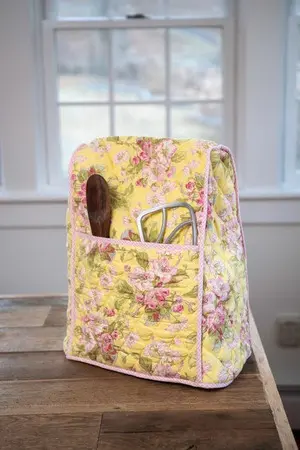 MODERN PRAIRIE Apple Blossom Stand Mixer Cover