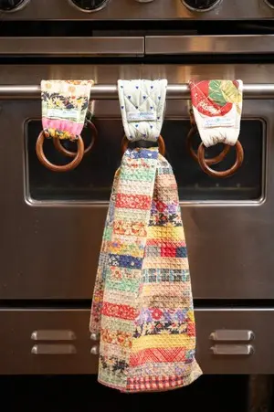 MODERN PRAIRIE Patch Parade Tea Towel + Set Of 3 Wooden Loop Hangers
