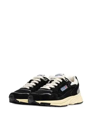 AUTRY Hyperway Low Sneakers - Black
