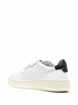 AUTRY Medialist Low Sneakers - Black