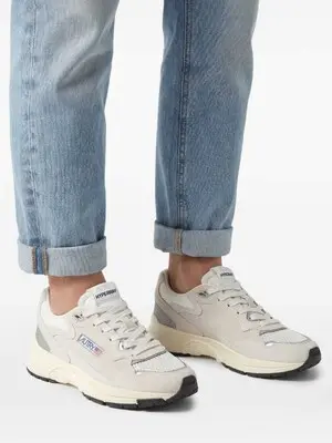 AUTRY Hyperway Low Top Sneakers - Beige