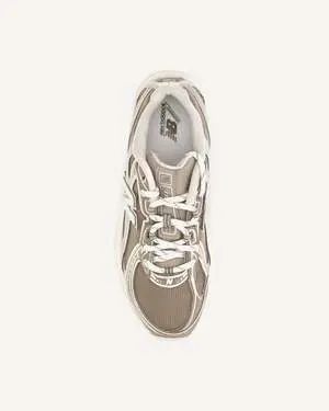 NEW BALANCE 40 Sneakers - Beige
