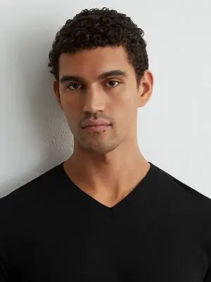 REISS Dayton Cotton V-neck Tailored-fit T-shirt - Black