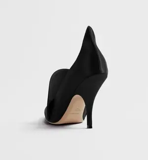 Dior Masquerade Pump