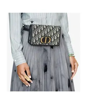 Dior 30 Montaigne Pouch