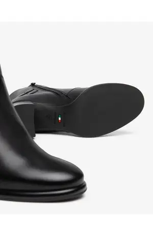 NEROGIARDINI Block Heel Chelsea Bootie