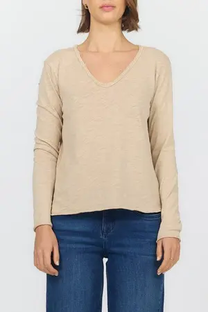 DEAR JOHN Vanya Long Sleeve V-neck Slub Knit T-shirt - Dune
