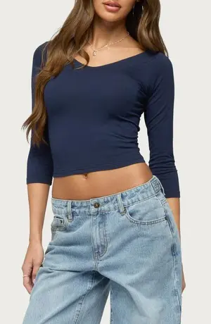 EDIKTED Cecilie V Neck Quarter Sleeve Crop T-shirt - Navy