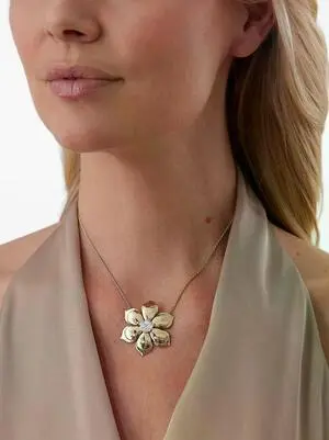Sara Weinstock 18k Yellow Diamond Flower Pendant Necklace