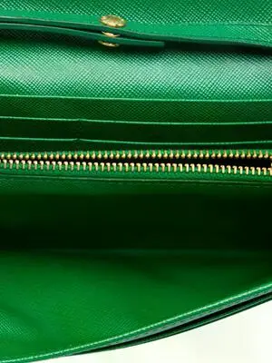 Prada 2013-2026 Saffiano Lux Wallet On Chain Crossbody Bag - Green