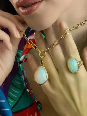 Goshwara G-one Pear Opal Necklace
