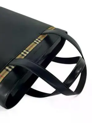 Burberry 2000-2017 Leather Handbag