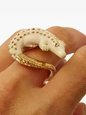 BIBI VAN DER VELDEN Alligator Twist Ring