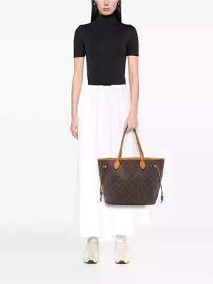 LOUIS VUITTON 2009 Monogram Neverfull Mm Tote Bag