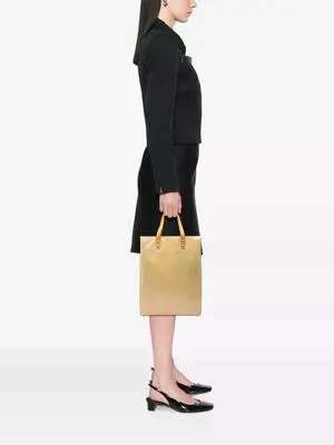 LOUIS VUITTON 2002 Monogram Vernis Reade Mm Tote Bag - Neutrals