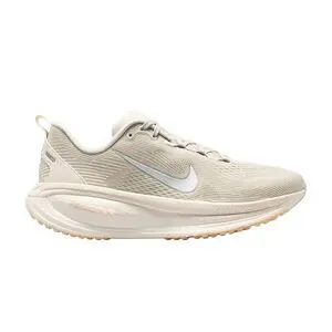 Nike Vomero 18 Athletic Sneakers