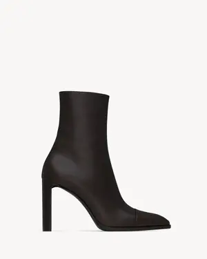 Saint Laurent Venetia Ankle Boots In Smooth Leather