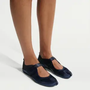 Nike Skims Rift Satin Shoes