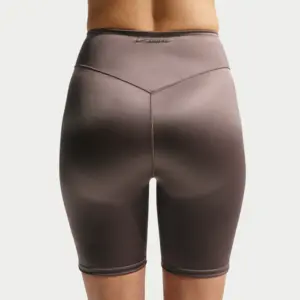 Nike Skims Satin Shine 7" Bonded Biker Shorts