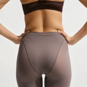 Nike Skims Weightless High-waisted V-panel Leggings