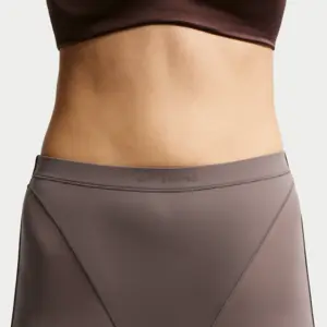 Nike Skims Weightless High-waisted V-panel Leggings